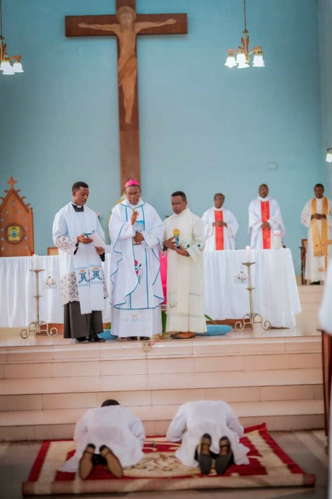 RWANDA, Nyundo: 2 New Perpetually Professed Brothers - LaMennais.org