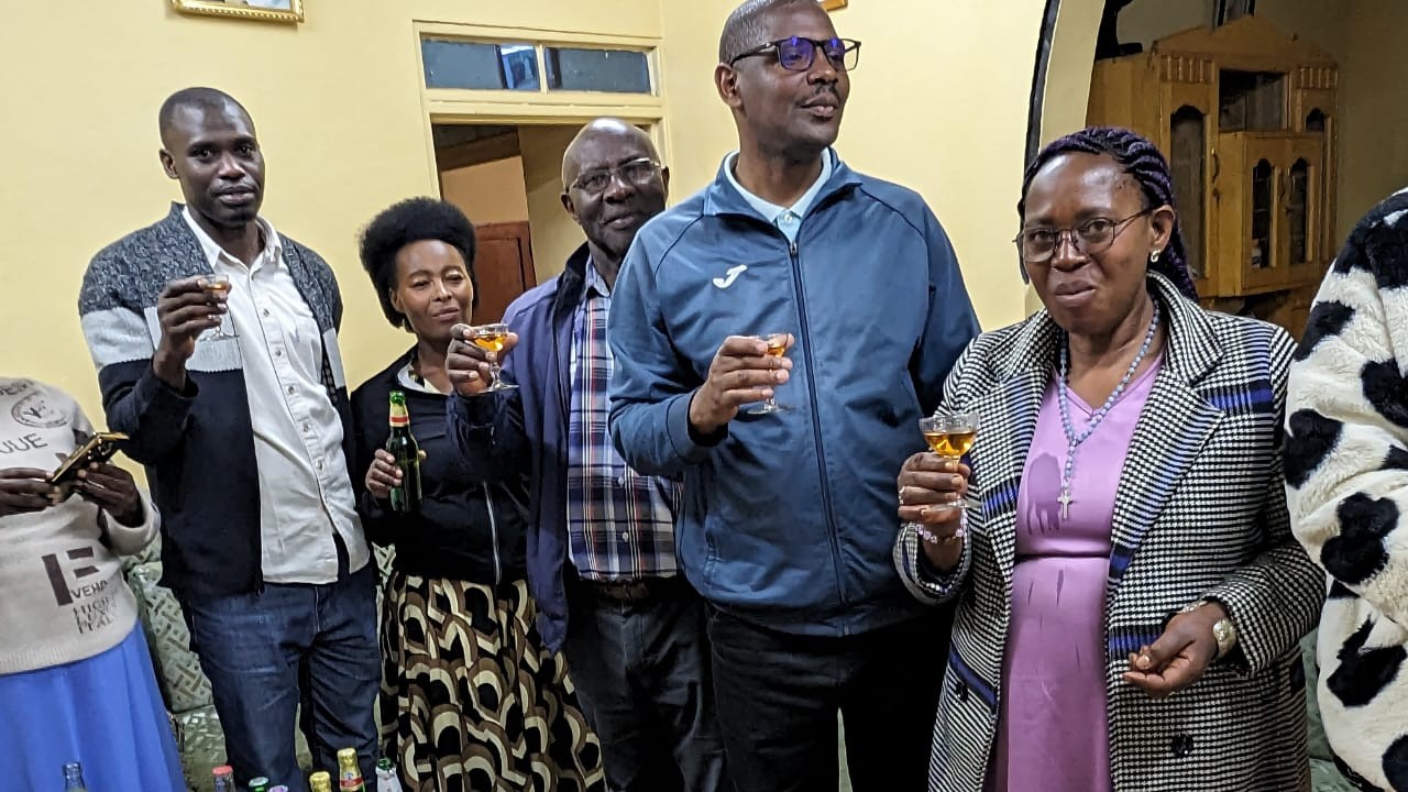 RWANDA : Communauté de KIRAMBO – bénédiction du nouveau mobilier ...